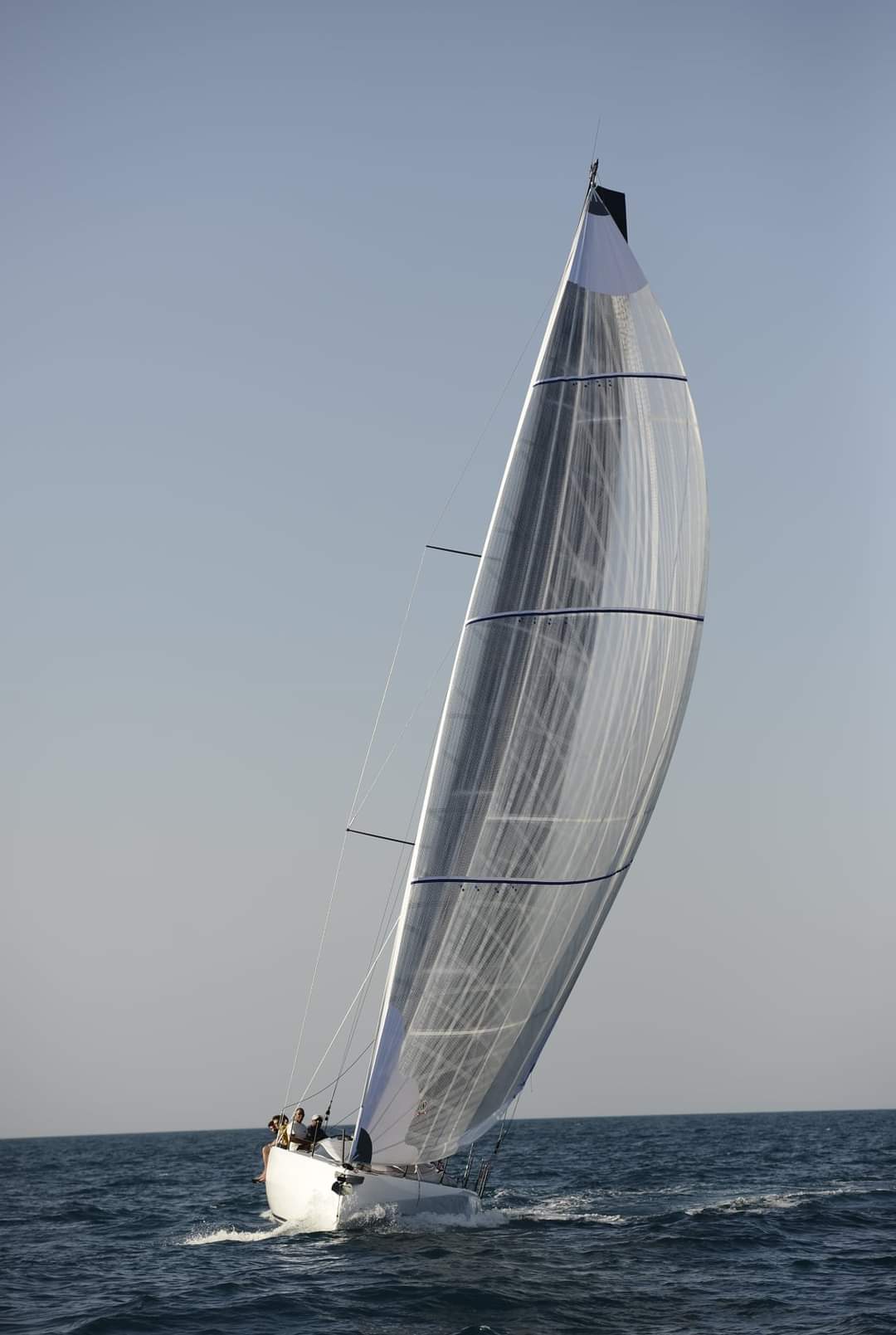 Flying Headsails – Tailored Solutions for Advanced Sailing – Banks ...
